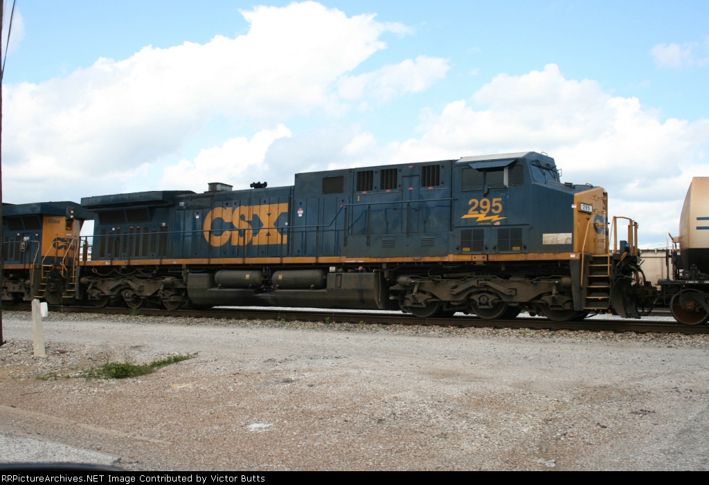 CSX 295